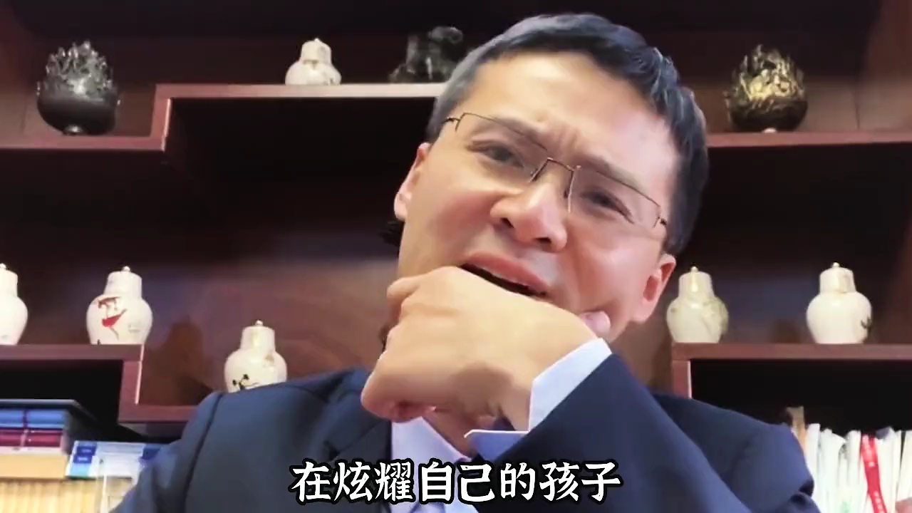 罗翔老师指责上海名媛过后,发现错在自己。