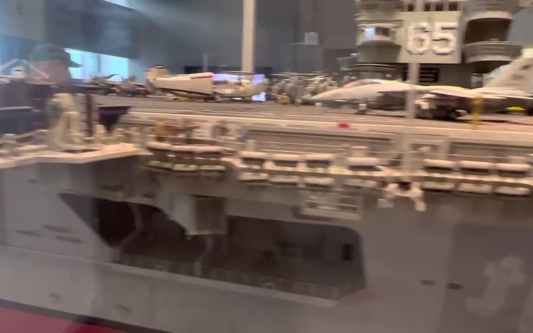 1/72 比例 CVN 65 企业号航母航模(美国海军航空博物馆)