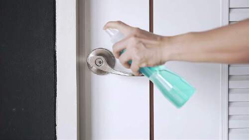 年底大扫除注意!酒精禁用清单:这6样东西擦了秒报废,第3个家家都有!