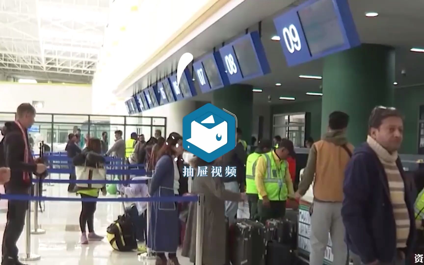 ...尼泊尔一客机坠毁,机上载有68名乘客和4名机组人员(2023年1月15日...