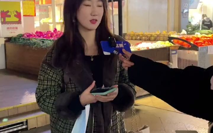 一个人突然打开所有朋友圈(朋友圈全部可见)是什么意思?