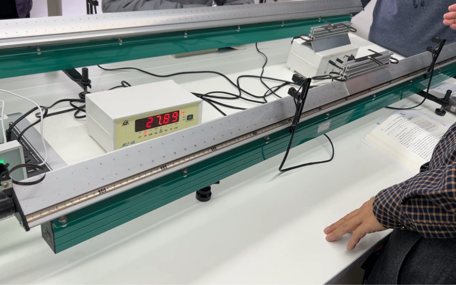 【上海大学物理实验】速度、加速度和重力加速度的测定——气垫导轨法