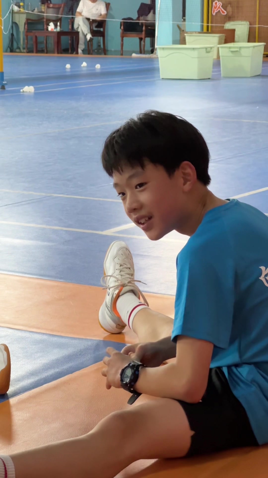 ...安排了3000米计时跑,小伙子跑了第二,最近每天参加学校体测比赛的...