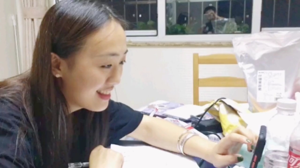 北方工业大学“身在异乡,心向一方”大学生暑期社会实践团的成员在...