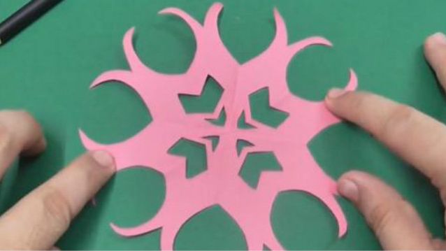 幼儿剪纸视频教程:春节剪纸窗花 简单易学!