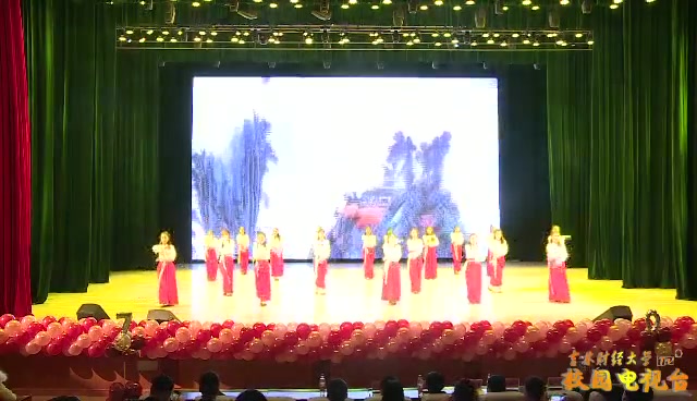 《知否知否》高校女大学生翻跳舞台迎新晚会