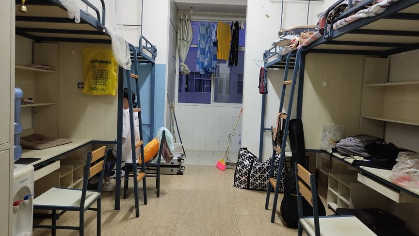 明天高考结束,毕业快乐!提前带大家看看大学宿舍是什么样子?
