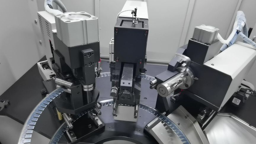 圆模弯刀机#弯刀机 #圆模 #纸箱 #刀模制作