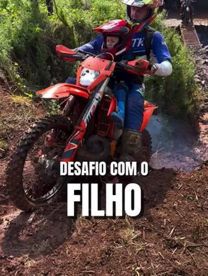 ...下#摩的佬的日常 #国外视频分享 #爱机车爱生活 #专业动作请勿模仿