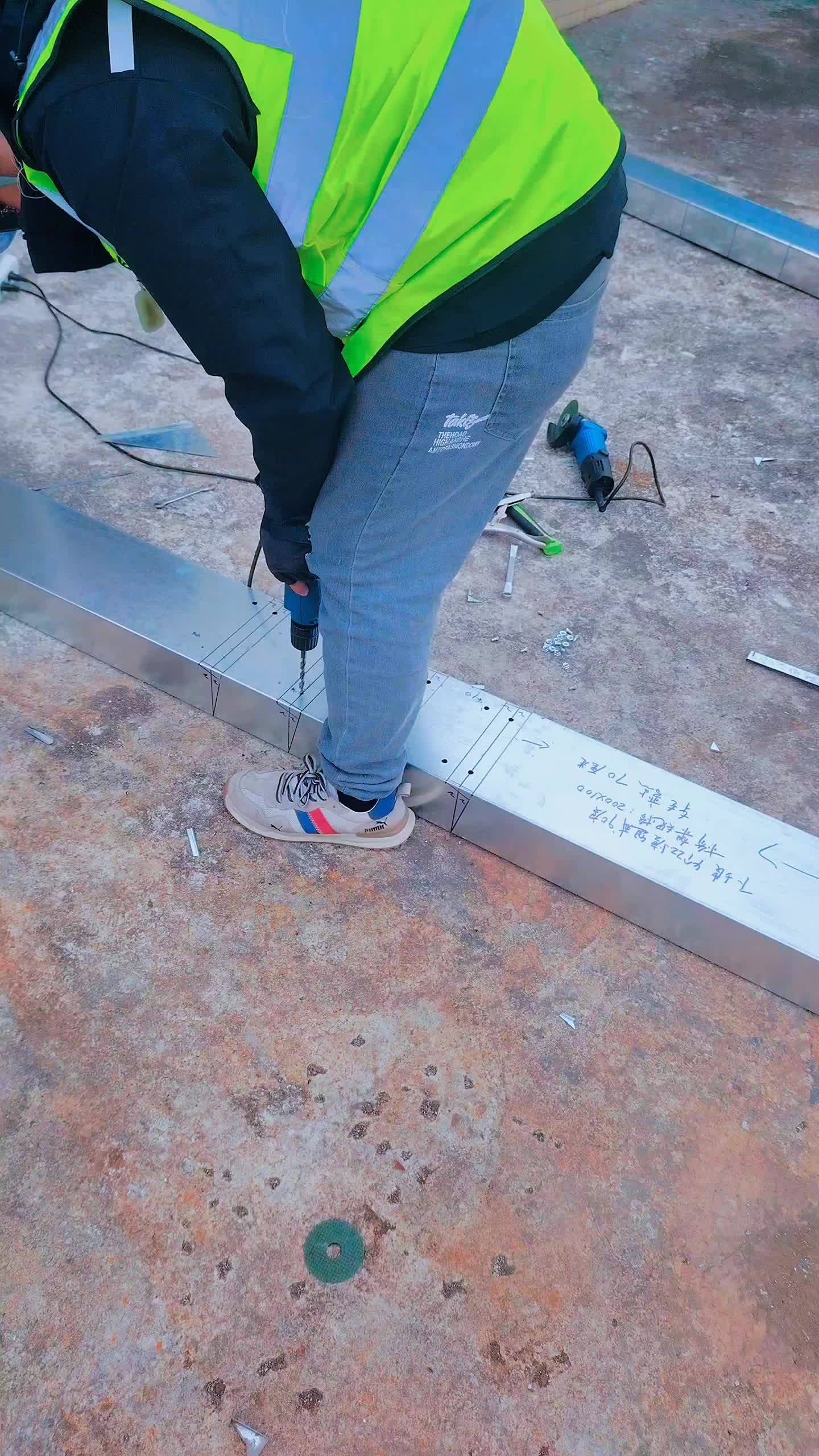 #农村生活视频 #电工#桥架