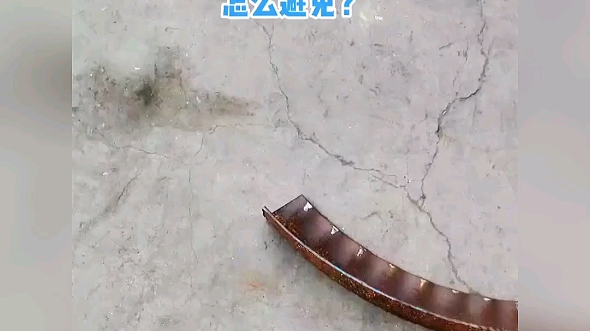 ...出现变形,起褶皱。原因?如何避免?%卷圆机 %弯管机 %角铁弯曲机