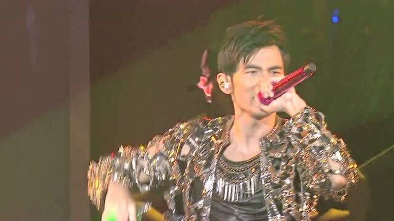周杰伦演唱会现场太嗨,粉丝尖叫声连连