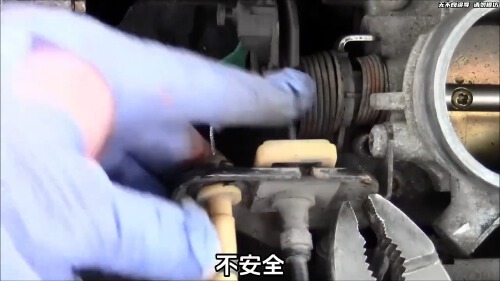 原来汽车油门踏板早就变成电子控制的了