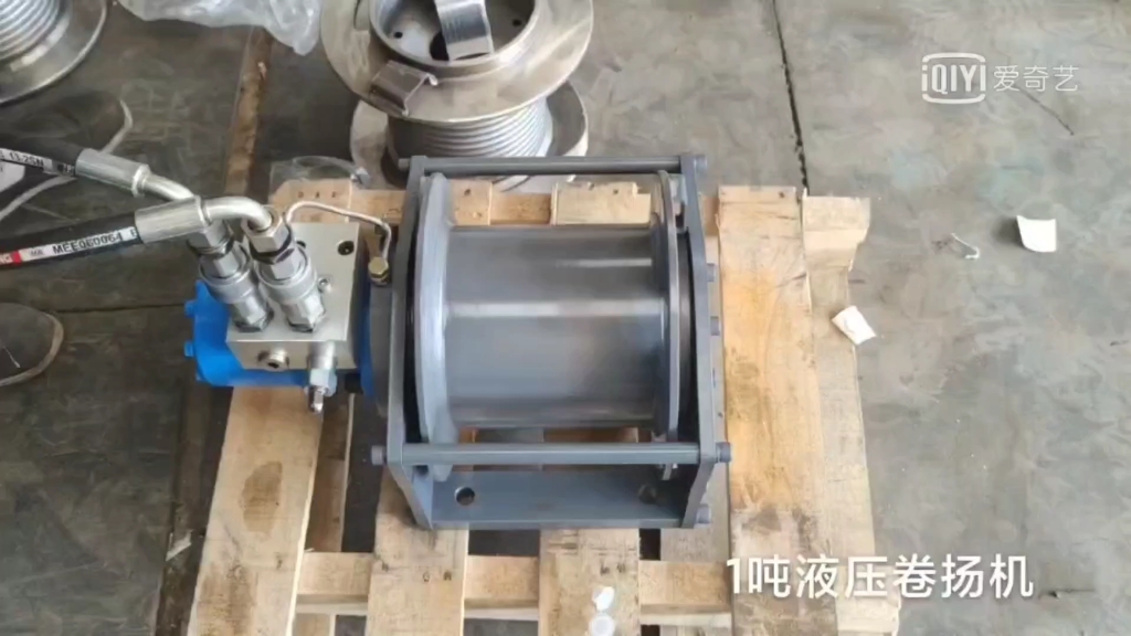 小型液压卷扬机0.8吨1多吊车改装农用车安装厂家指导