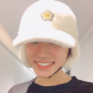 仓央不写情诗 
