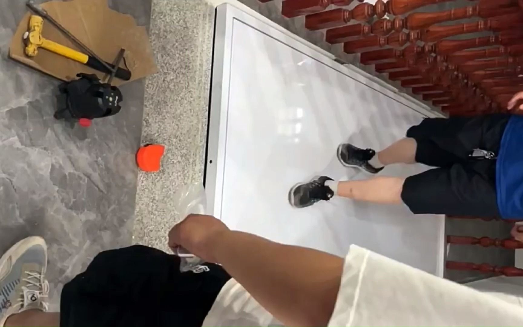楼梯口盖板隐藏门遥控开启地下室隐形门厂家