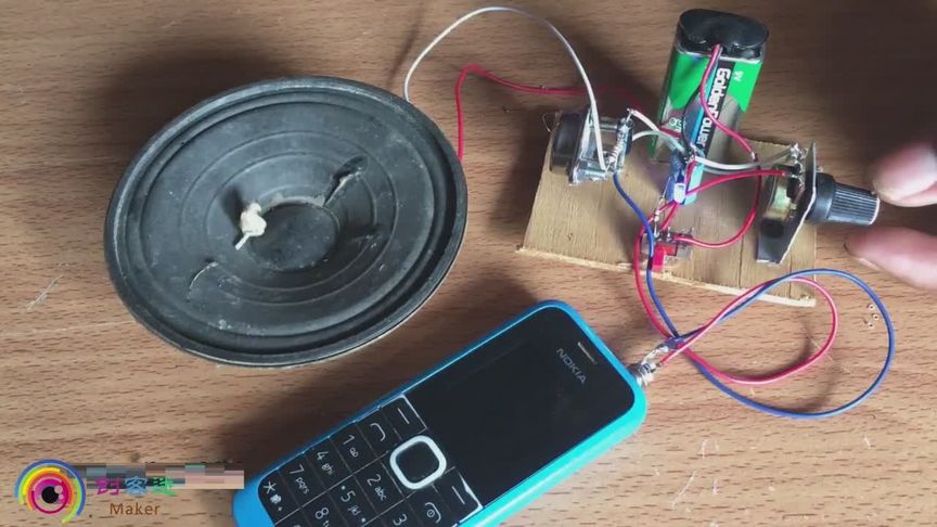 用几个电子元件制作一个简易的功放