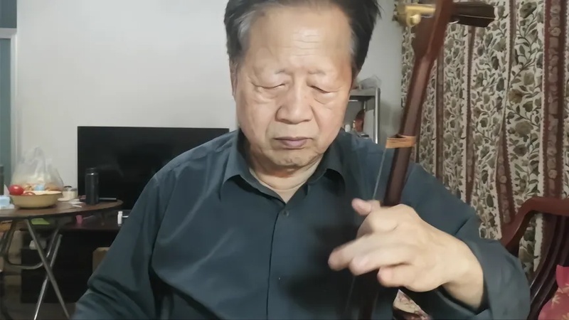 业余二胡 让我们荡起起双桨