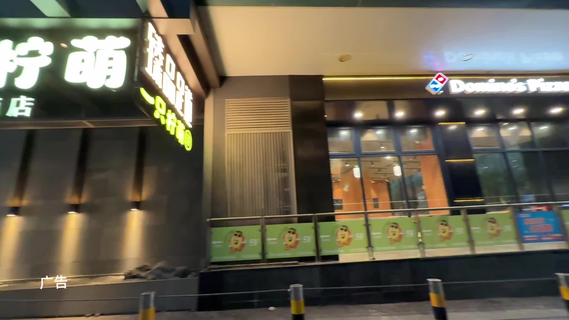 想在武汉找高性价比酒店?一只柠萌精品酒店别错过!地处核心地段,门前...