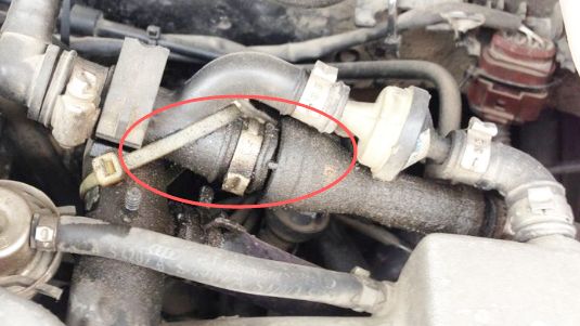 车子怠速突然抖动?不要乱修,一定是这个地方出了问题,尤其新手要注意