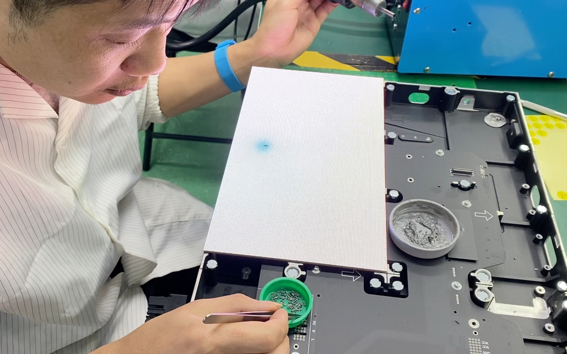 LED显示屏模组二合一灯珠维修