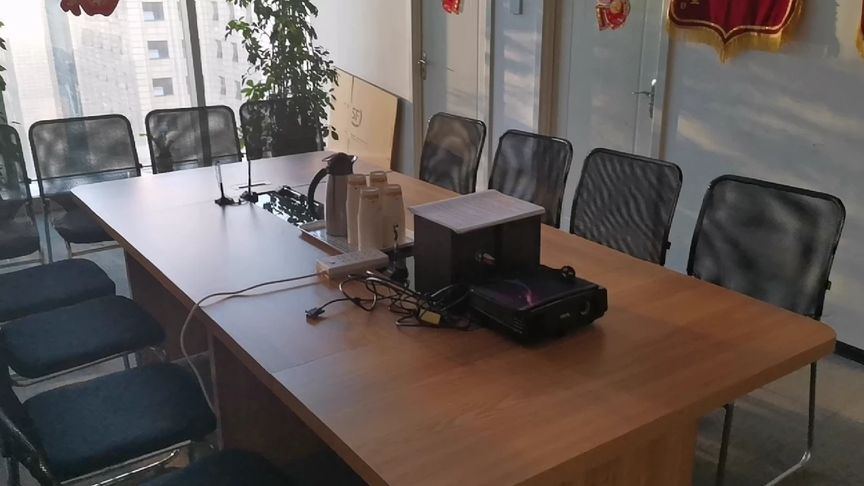下班了,带大家体验一下下班后单位窗户外的风景!