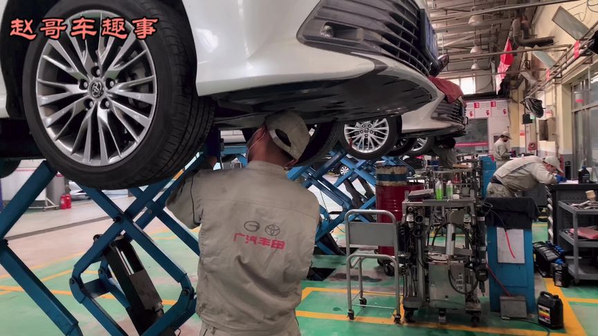 混动凯美瑞进行常规保养,看看我的机油有没有增多