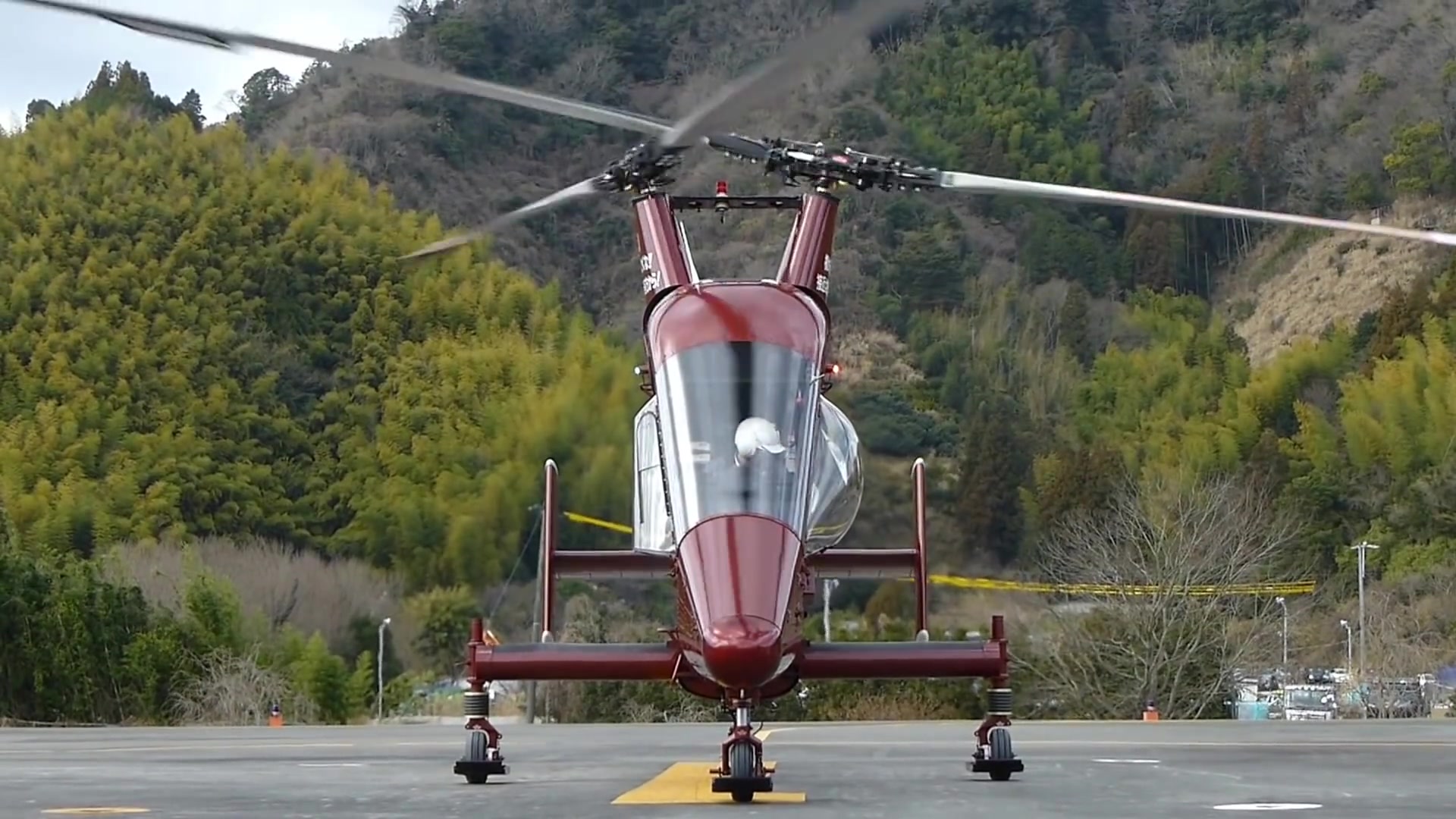 设计独特的双旋翼直升飞机,不需要尾部螺旋桨,照样能稳定飞行