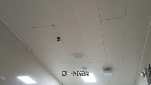 走廊led平板灯坏了怎么办?周口水电胡工轻松更换!