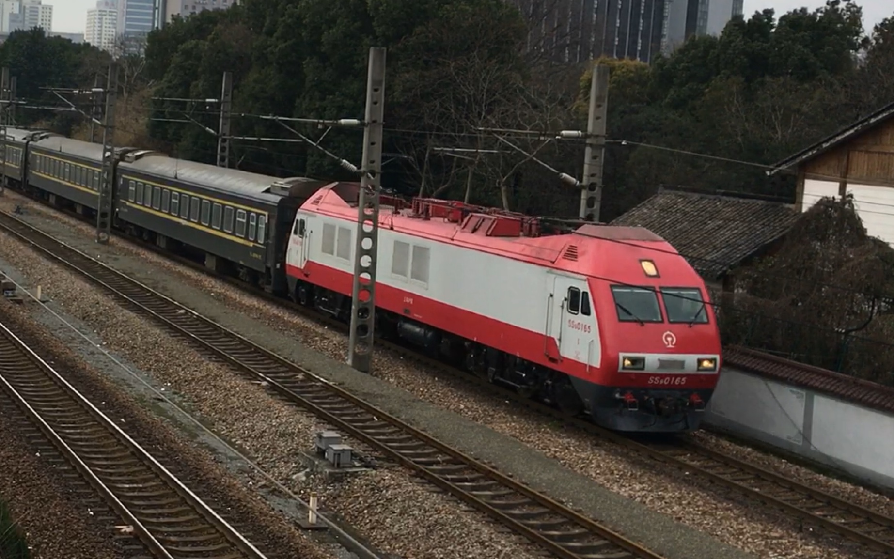 {中国铁路}K808次 SS90165