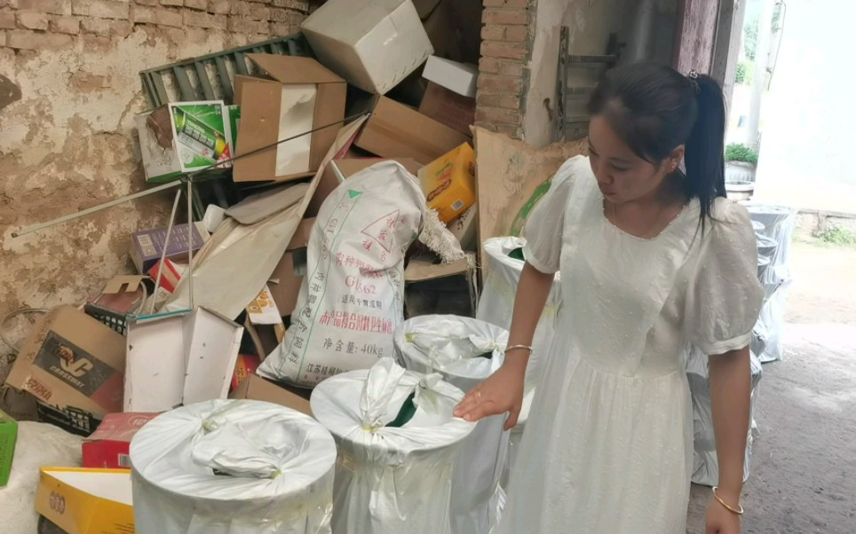 混泥土镁泥水泥石英石绿植圆柱形玻璃钢花盆模具批量生产完成