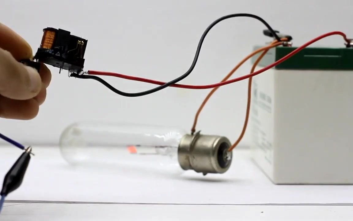 最详细生动的继电器工作原理解说视频?