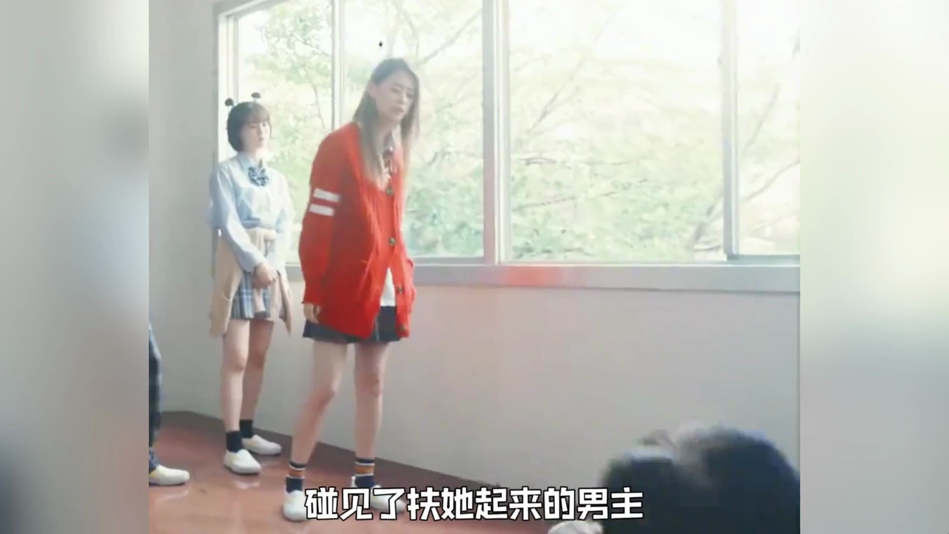 日本人撞人族专挑女性撞