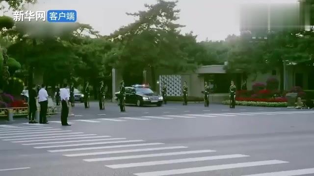 实拍国宾护卫队护送外国元首全程!车队经过天安门画面超壮观
