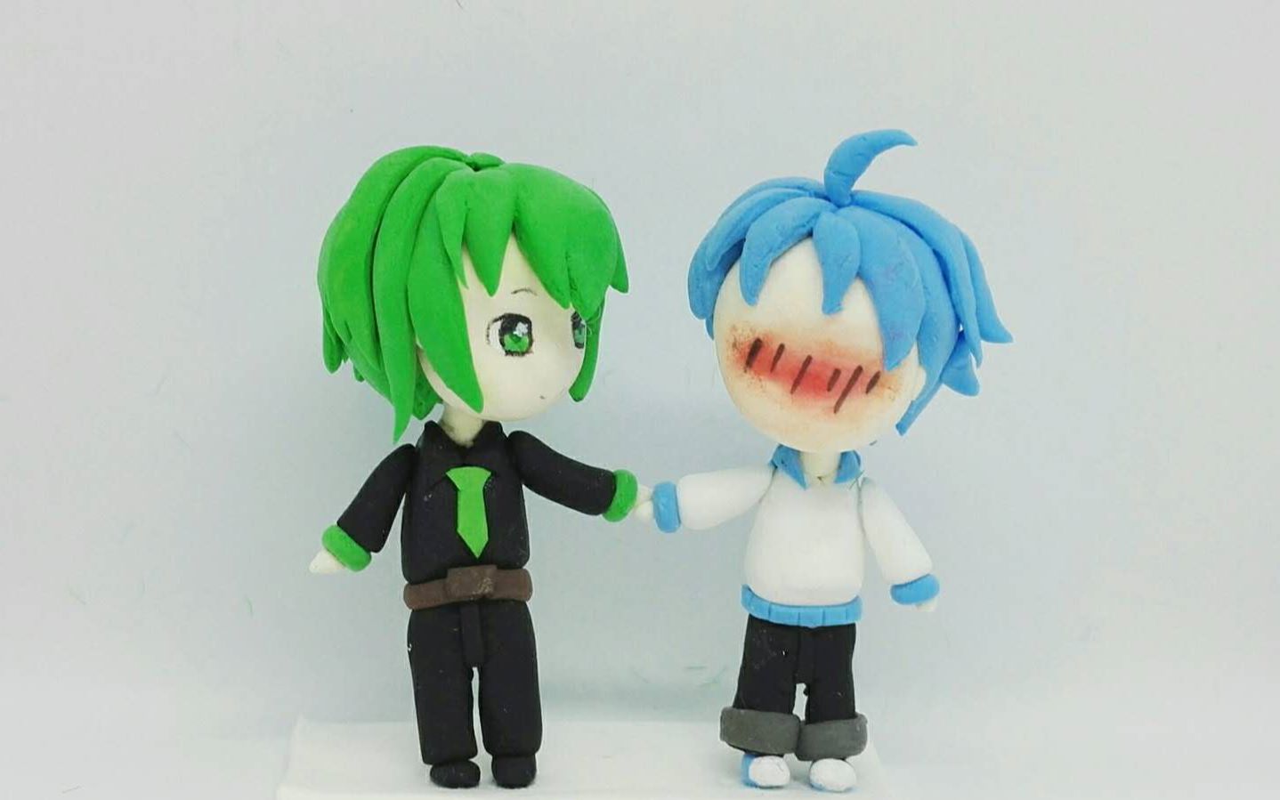 (定格动画)一分钟做一对小绿和小蓝粘土人