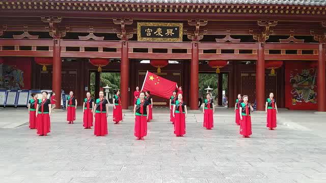 朋友们,你看过手语舞蹈没有?难道不想欣赏一下吗?