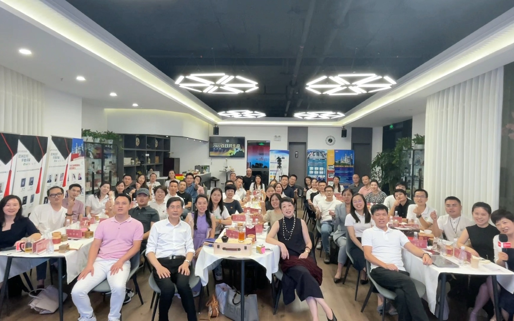 中小微企业如何弯道超车,来百日共生赢体验,为你打造IP,放大资源影响