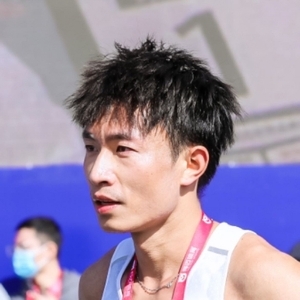 牛拉马吴向东 