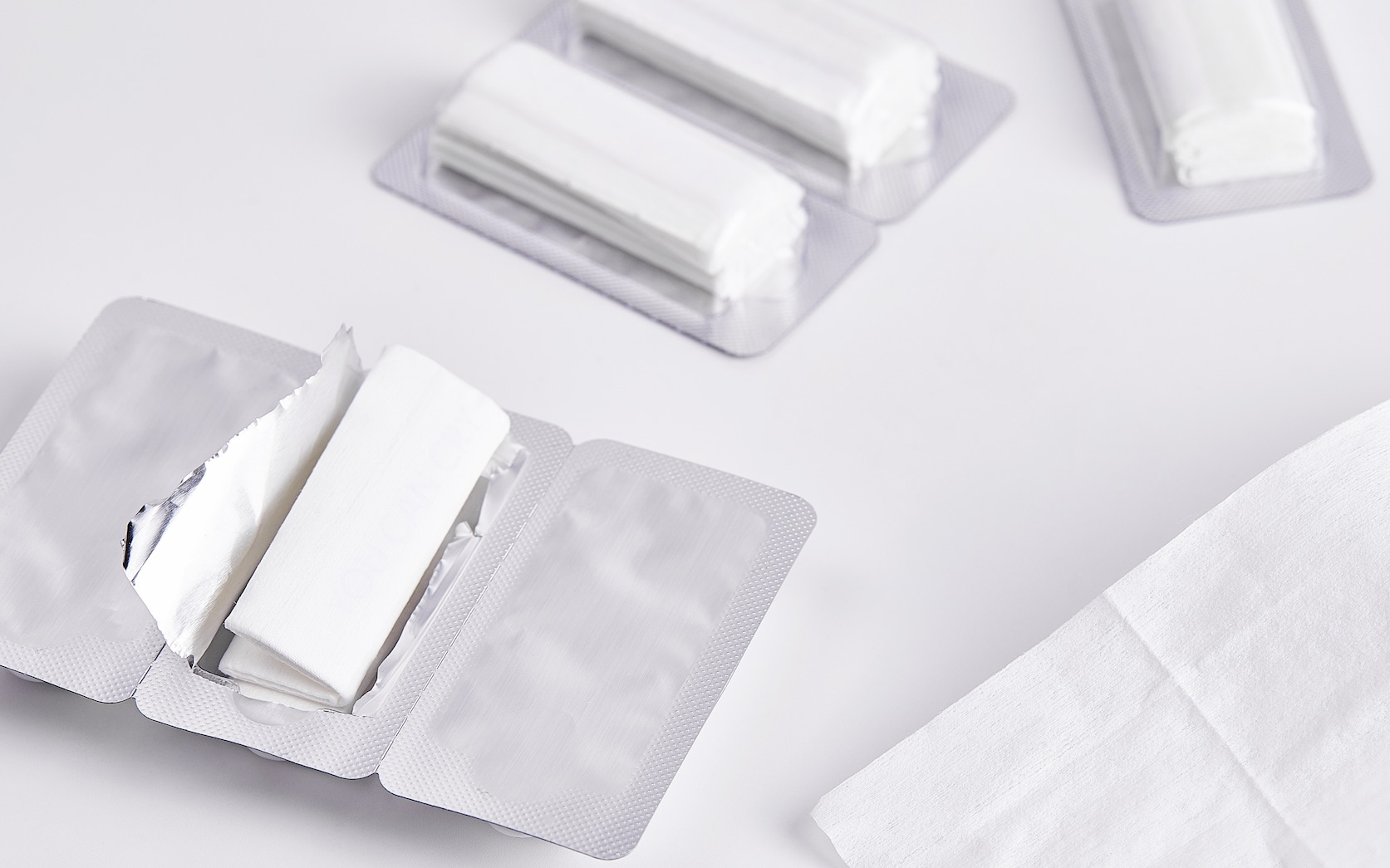 中国传媒大学设计系毕业设计—TEARS LAB眼泪实验室品牌设计