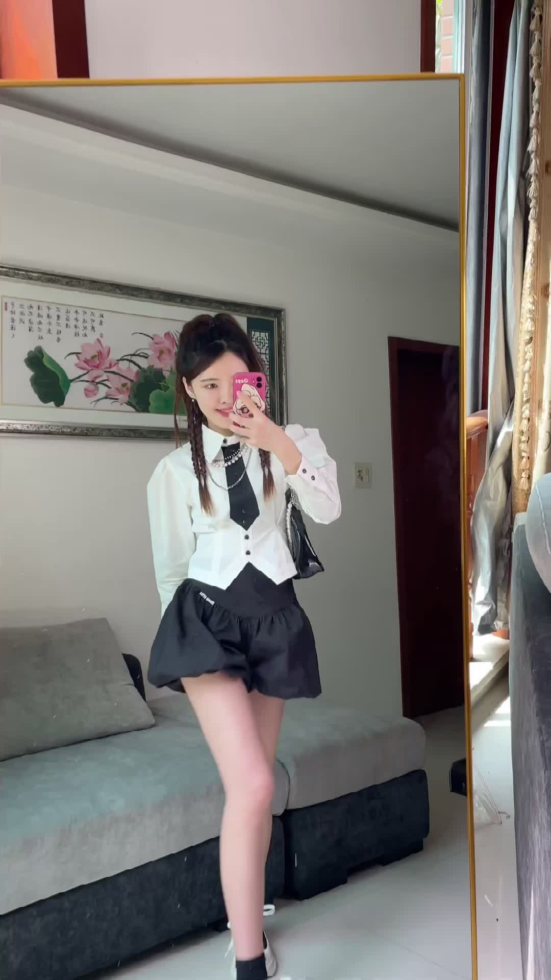 小前台上班日常,女生一定要没心没肺的,然后把自己打扮好看～才是真...