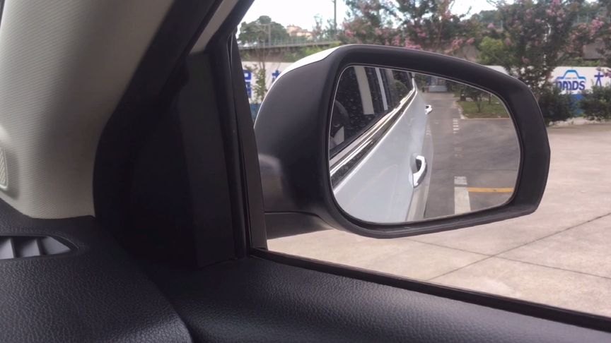 南京,自动挡科目二侧方位停车,掌握好三个点轻松通过考试!