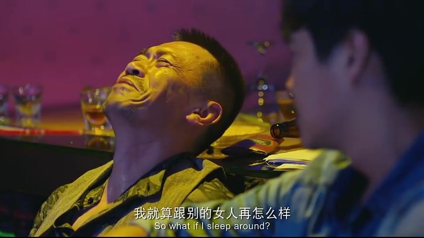 成熟男的老婆,知道老公背叛,竟把微信截图全部打印出来