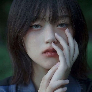 落肩秋 