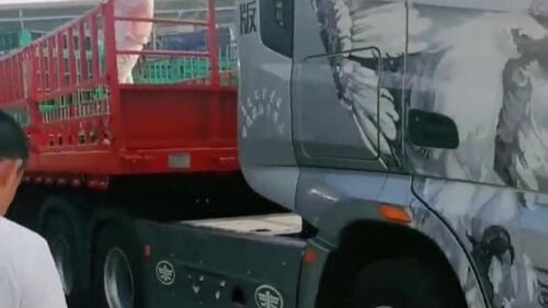 国产卡车真的要崛起,眼前这辆重卡,绝对为祖国争光!