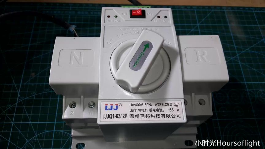 家用220V双电源自动转换开关设计还是挺巧妙的