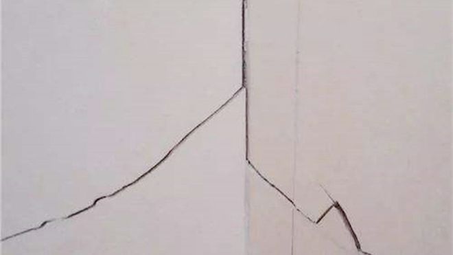 瓷砖有裂痕很是难看,教你几招,轻松修复,还不留痕迹