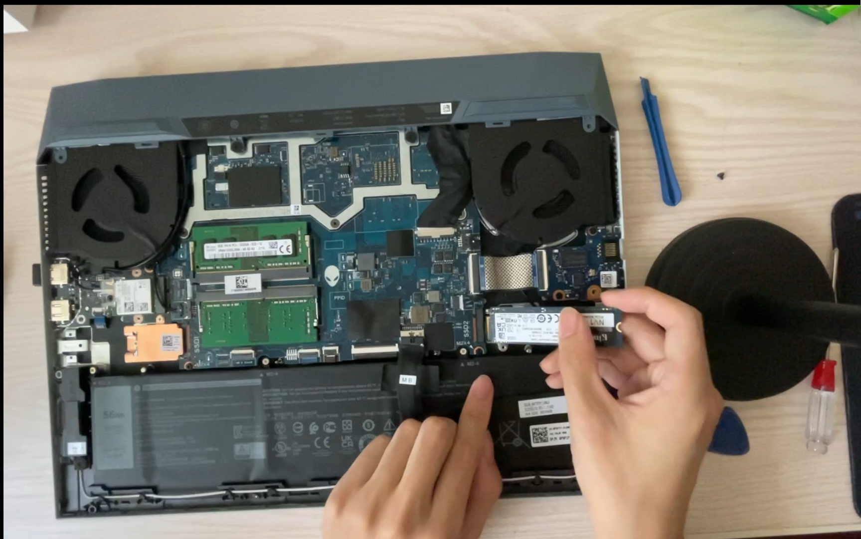 戴尔游匣g15加装硬盘教程