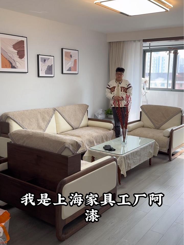 工厂位于上海市青浦区外青松公路,是一家高端原木全屋定制工厂店,...