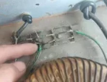 汽车电瓶充电机的内部结构与维修