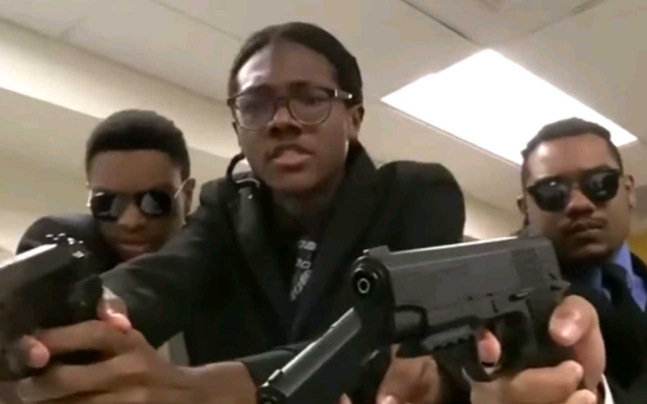 当你用另一台电脑给学生上网课会怎样